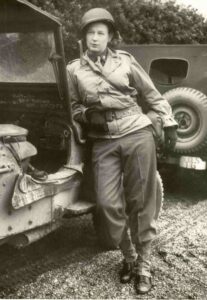 8 Female Journalists of the World War II Era | LiteraryLadiesGuide