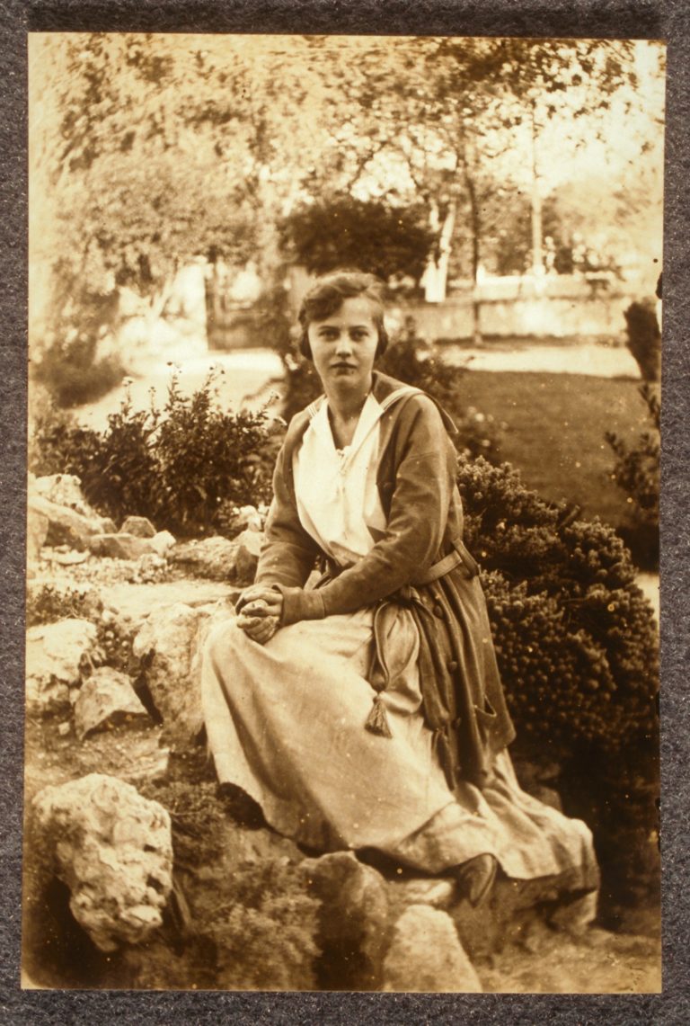 6 Female Journalists of the World War II Era | LiteraryLadiesGuide