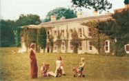 8 Facts About Daphne du Maurier and Her Literary Life