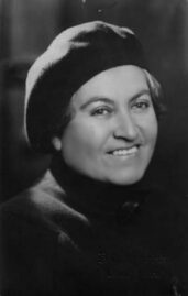 11 Classic Latina Poets to Discover and Read - Literary Ladies Guide